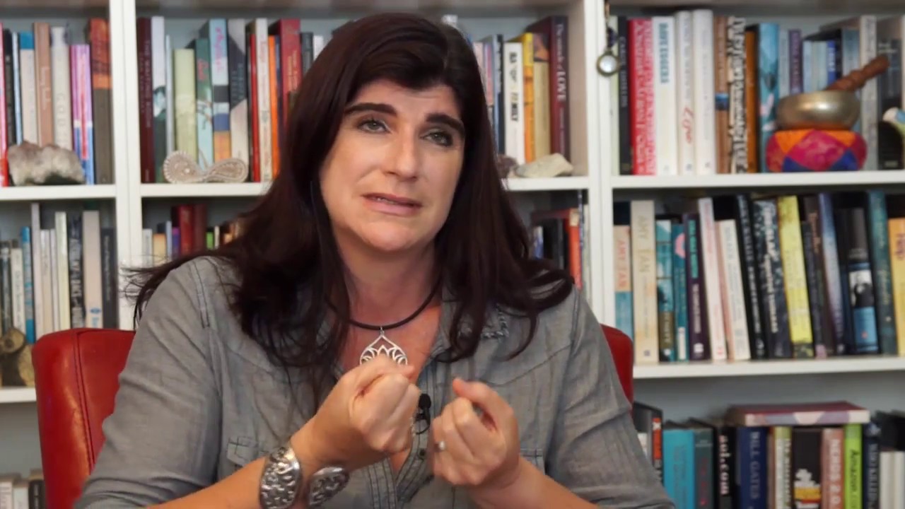 Mama Creatives presents writer Joanne Fedler - YouTube