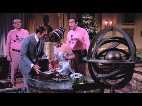 The Siren mesmerizes Bruce Wayne - The Wail of the Siren, Batman (Joan ...