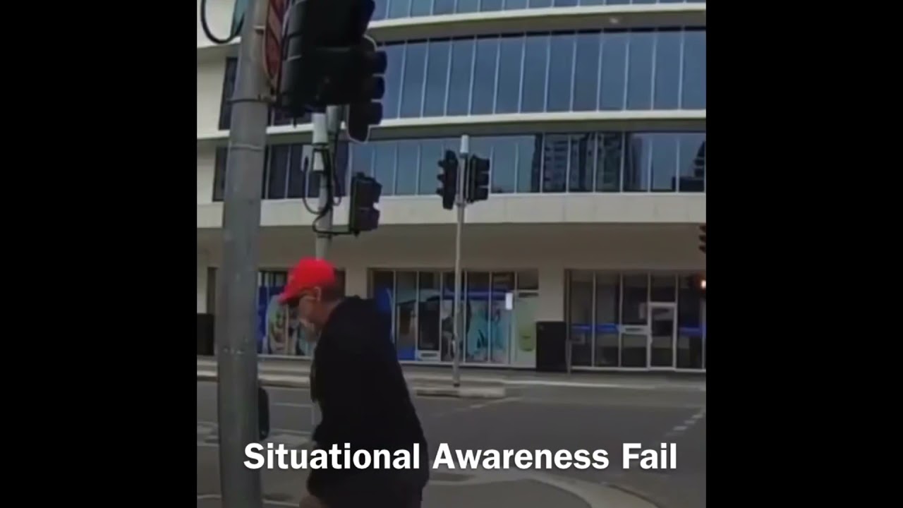 Situational Awareness Fail - YouTube