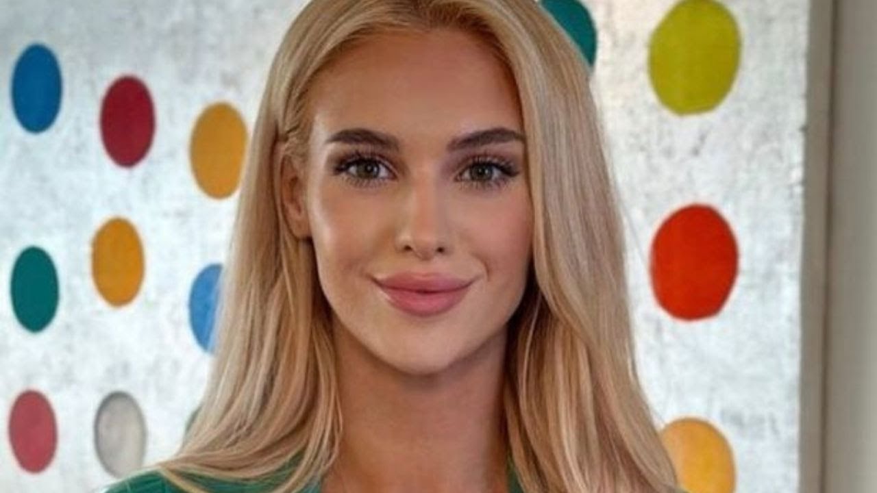 OnlyFans Model's Steamy Shots Leave Tom Brady Fans Drooling - YouTube