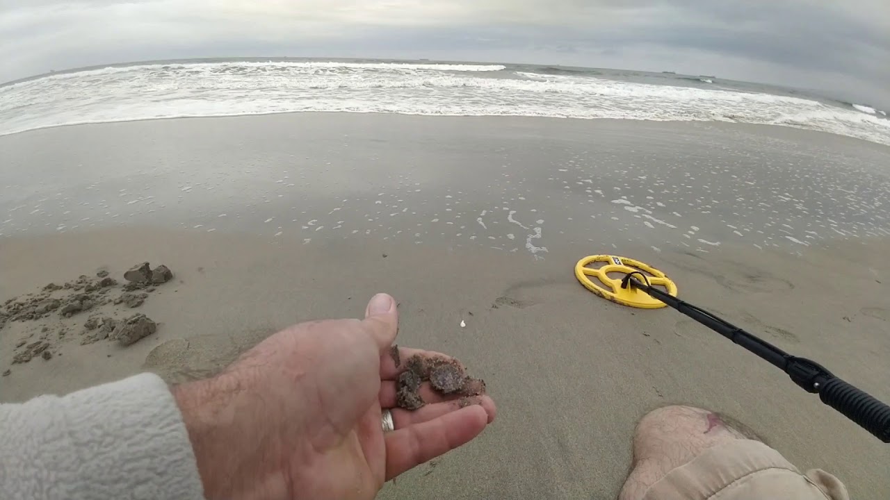 TDI Beach Hunter deep finds today - YouTube