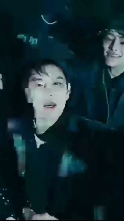 Stray Kids - "Walking On Water" Speed up ⚡#straykids #skz #WalkingOnWater #shorts - YouTube