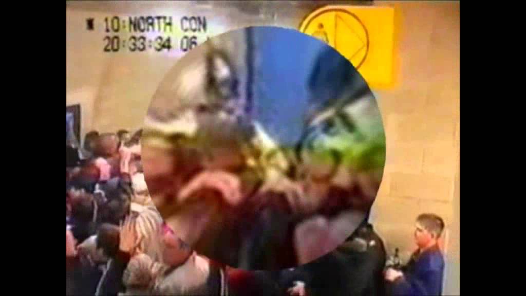 Football Hooligans Aston Villa Fight Oxford - YouTube