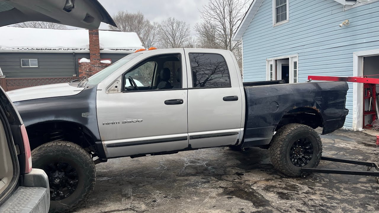Dodge Ram 4th Gen box on a 3rd Gen truck @germanjesus - YouTube