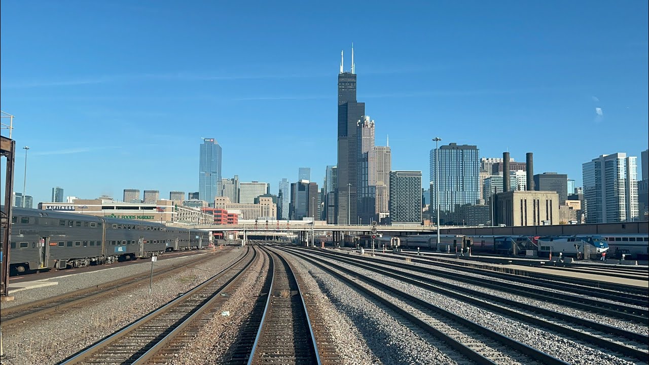 Metra BNSF #2006 cab car ride from berwyn to Chicago! - YouTube
