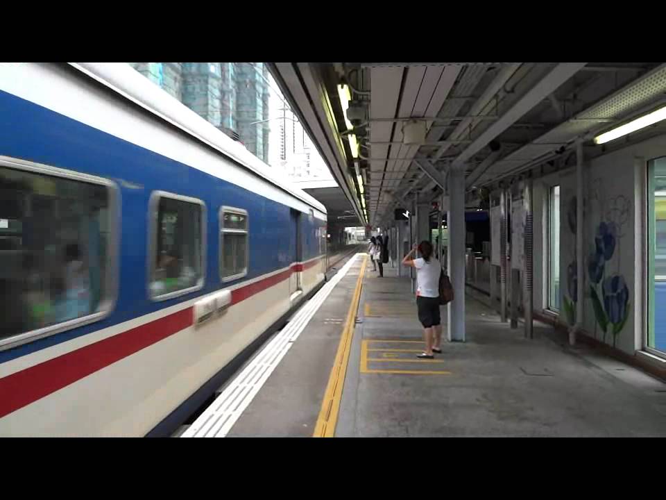 SS8 0166牽引 T818次駛經港鐵大圍站 - YouTube