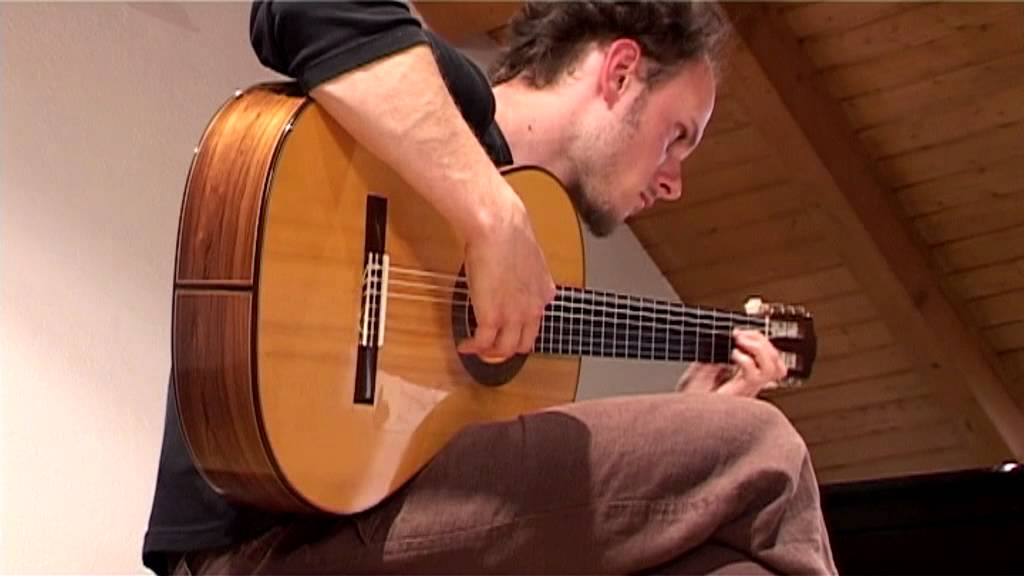 Bor Zuljan interprète la 3ème "Pièce à caractère folklorique" de Turgay ...