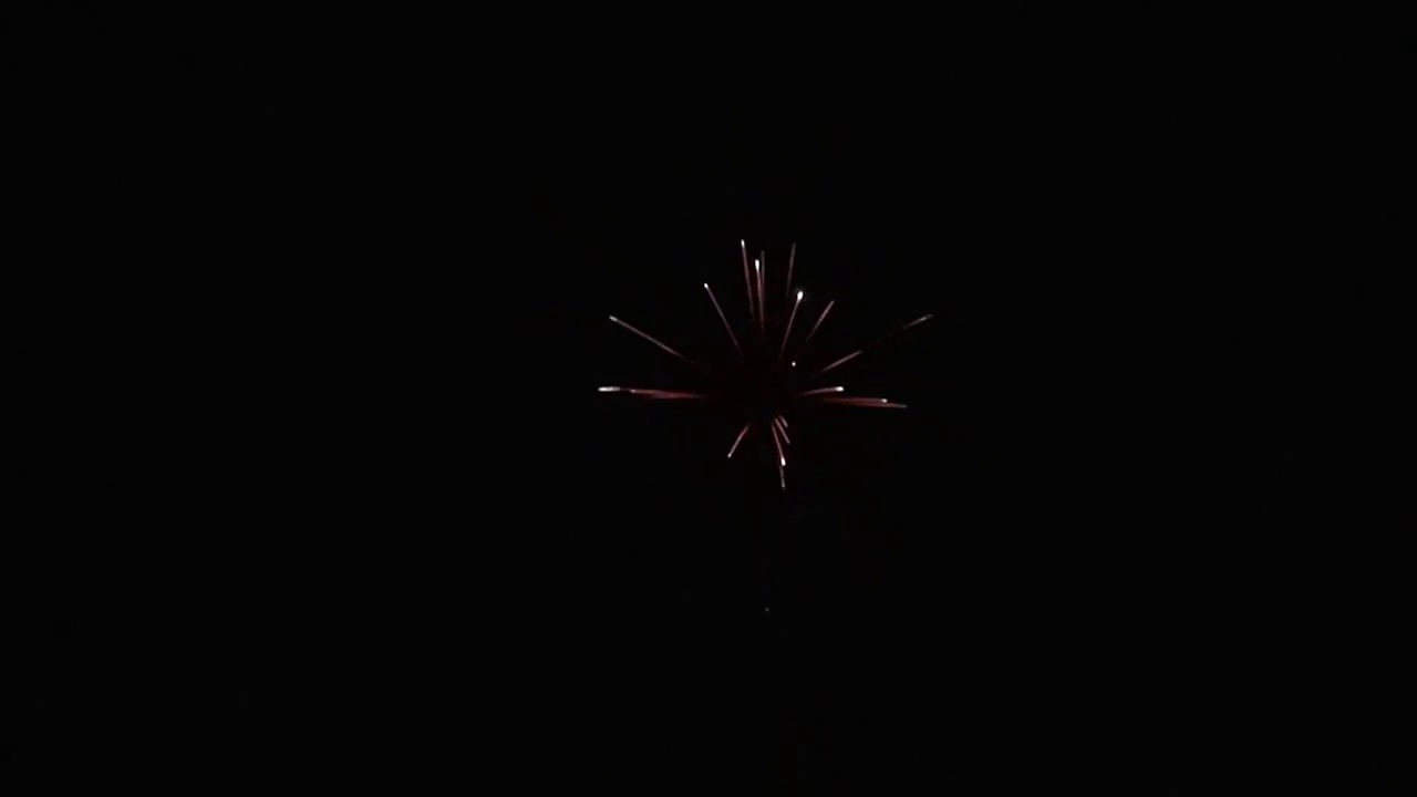 Skycrafter Fireworks Snowflake To Avalanche @ Astounded Fireworks - YouTube