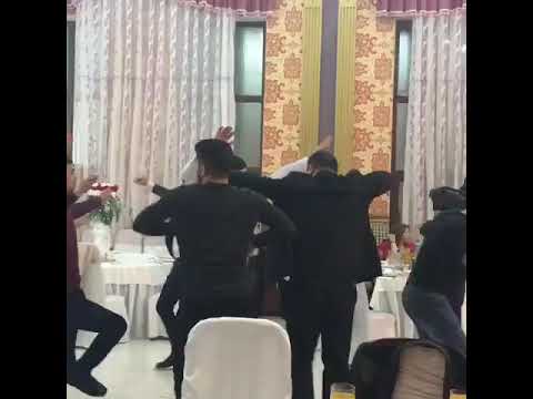 Mehriban kallekdivimiz toyda (Boyuk toylarini goresen Şohret)