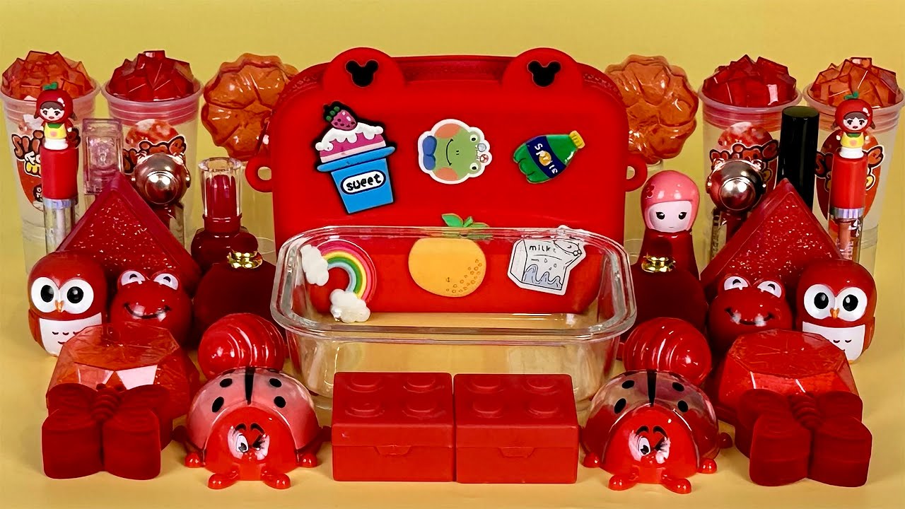 RED SLIME. Mixing makeup and glitter into Clear Slime. Satisfying Slime ...