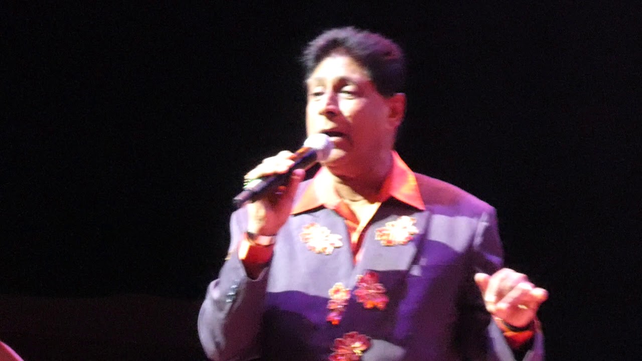 Thunderball- Joe Chandran sings James Bond movie theme song 6 March ...