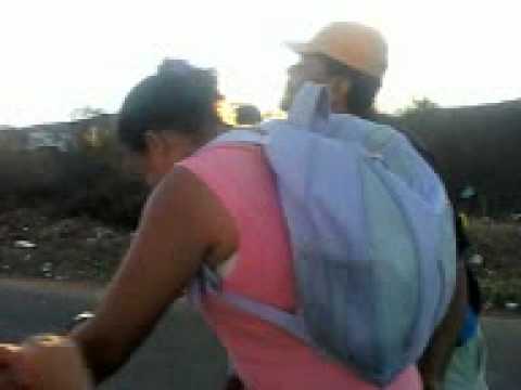 ELI aprendendo andar de bicicleta.3gp