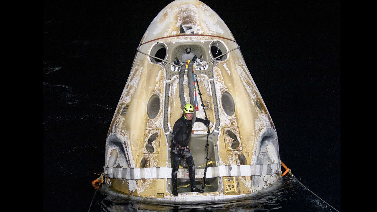 Watch Spacex Crew 1 Astronauts Splash Down Off The Florida Coast
