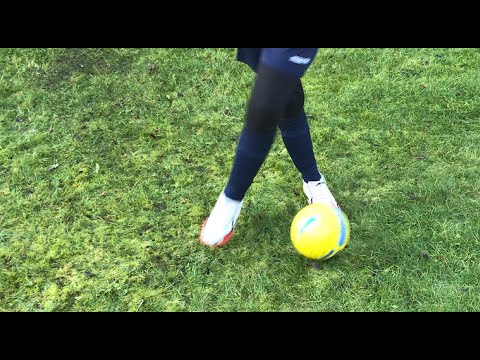 TASS Thistle F.C. • Ball Mastery 9 – Sole Drag, 1, 2, Drag - YouTube