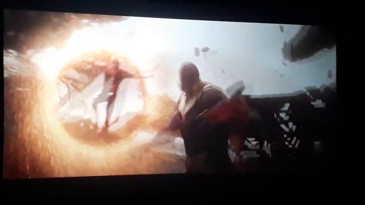 Avengers infinity war - Spiderman vs Thanos - YouTube