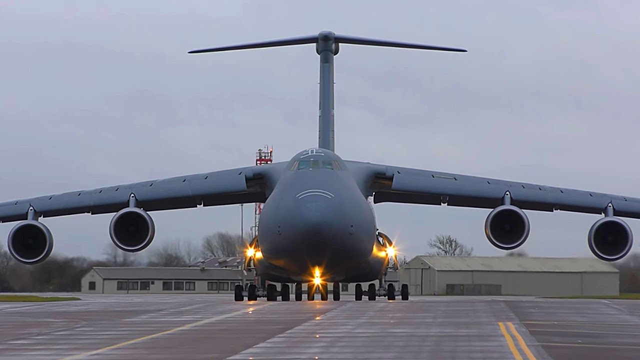 Lockheed C-5 Galaxy Takeoff From a Short Runway - YouTube