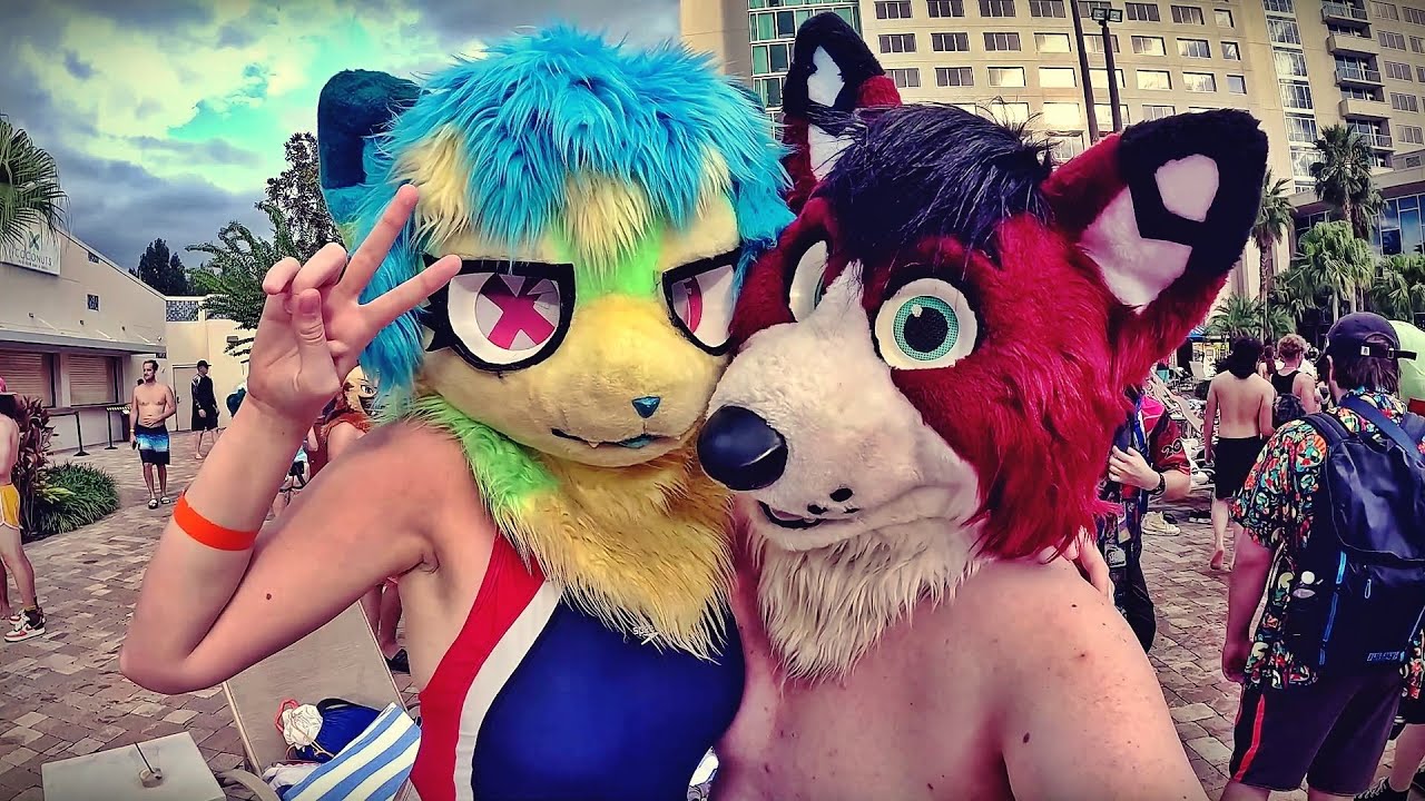 Megaplex 2025! | Sun, Fun, Fluff & Steppies! | Con Video - YouTube