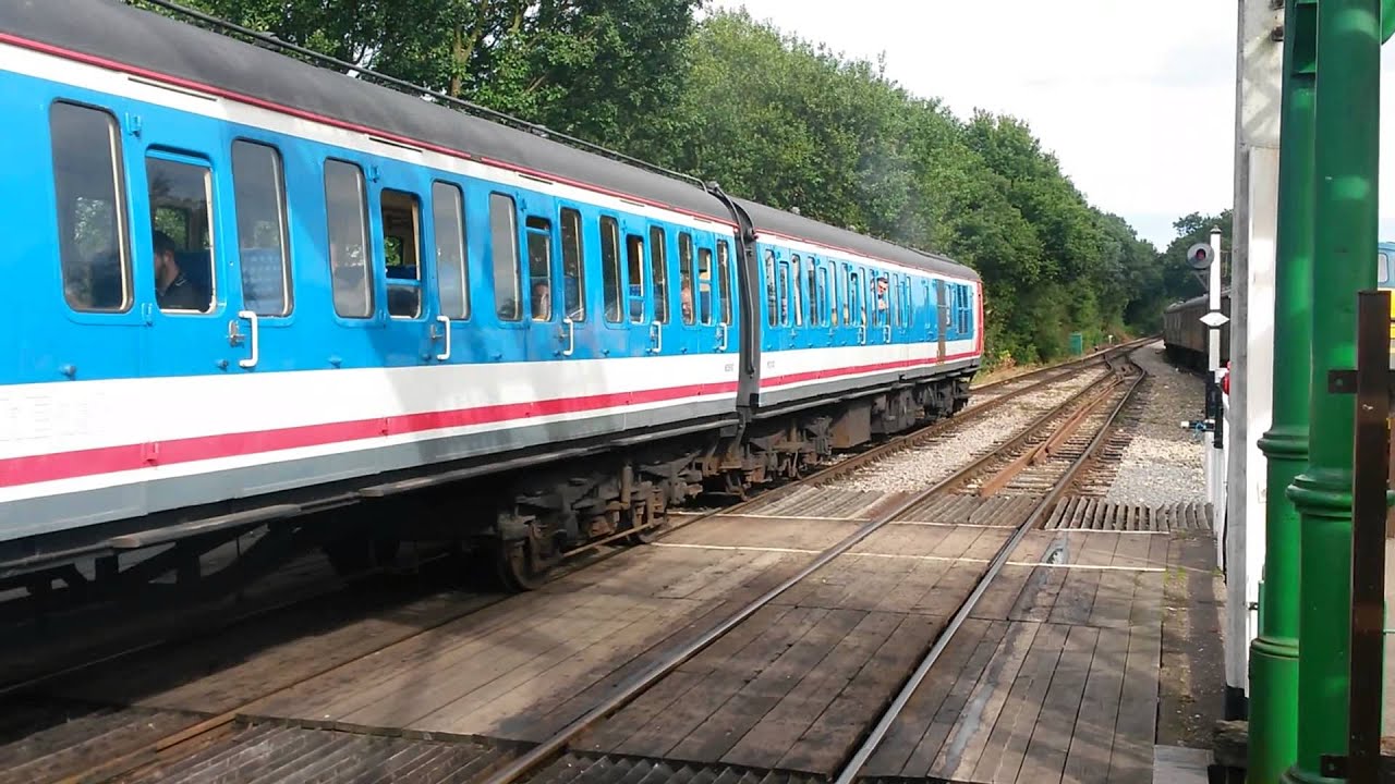 British Rail Class 205 Thumper - YouTube