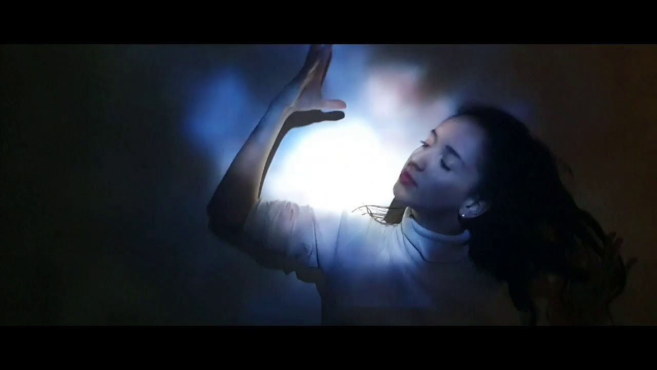 7 rings scary remix VIDEOARTE - YouTube