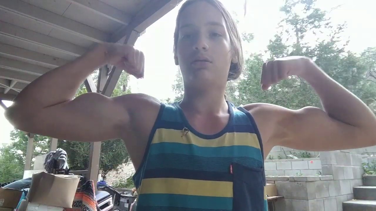 (LIVE!!)//15YEAR OLD WORKOUT STREAM!!//BICEPS AND CHEST!! - YouTube