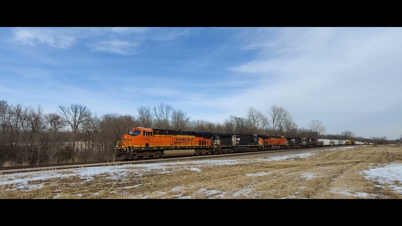 Westbound BNSF 7344/NS 4138/9369/9387, Mixed Freight Train, "Cherokee ...
