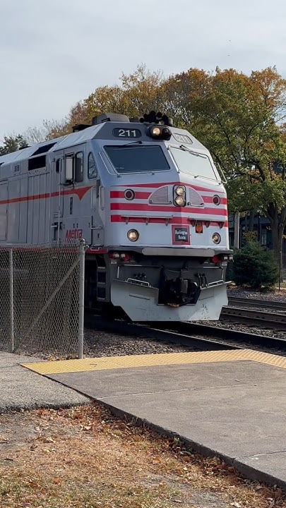 Metra 211 leads outbound train into Naperville! #railroad #railway #metra #metrarail #train ...
