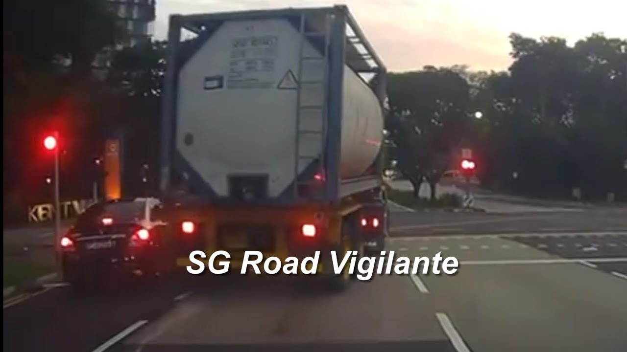 4jul2025 Clementi Road truck with tanker load fail to conform to red ...