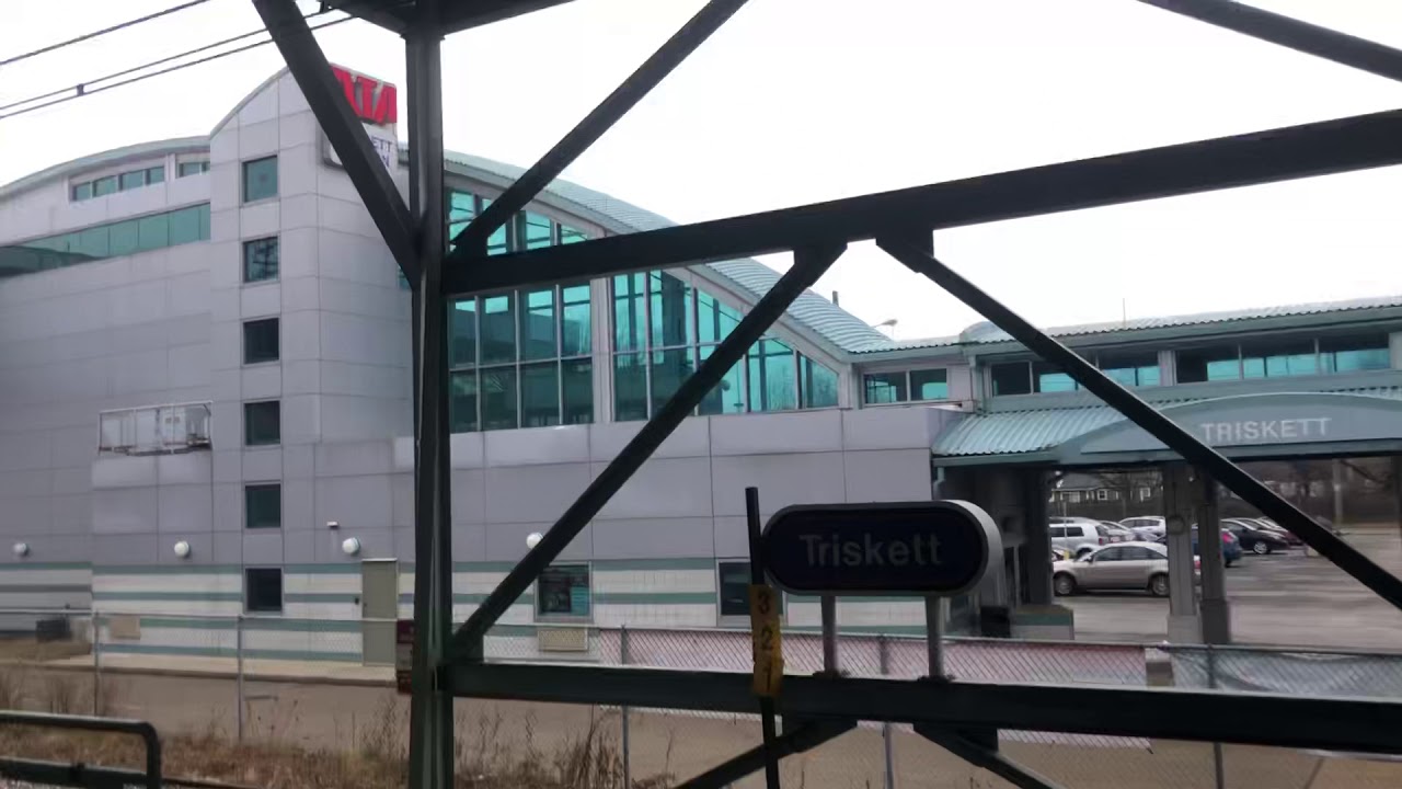 Epic Fail: MontgomeryKONE Platform Escalator at Triskett RTA Station is ...