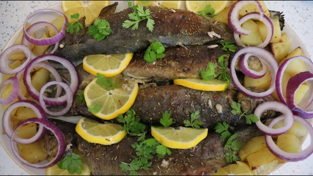 Punjena pastrmka iz rerne - YouTube