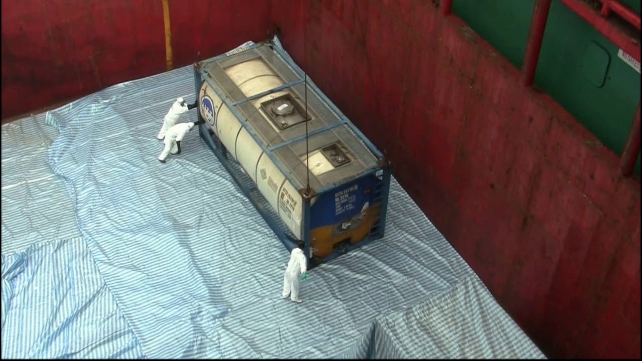 DG Cargo leaking handling - YouTube