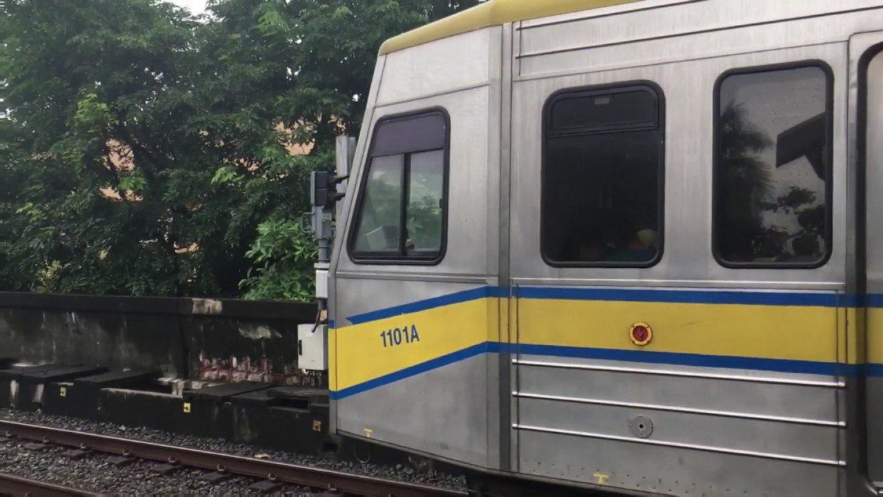 LRT-1 2nd Generation (2G) LRV Departing Central Terminal (08/12/2016 ...