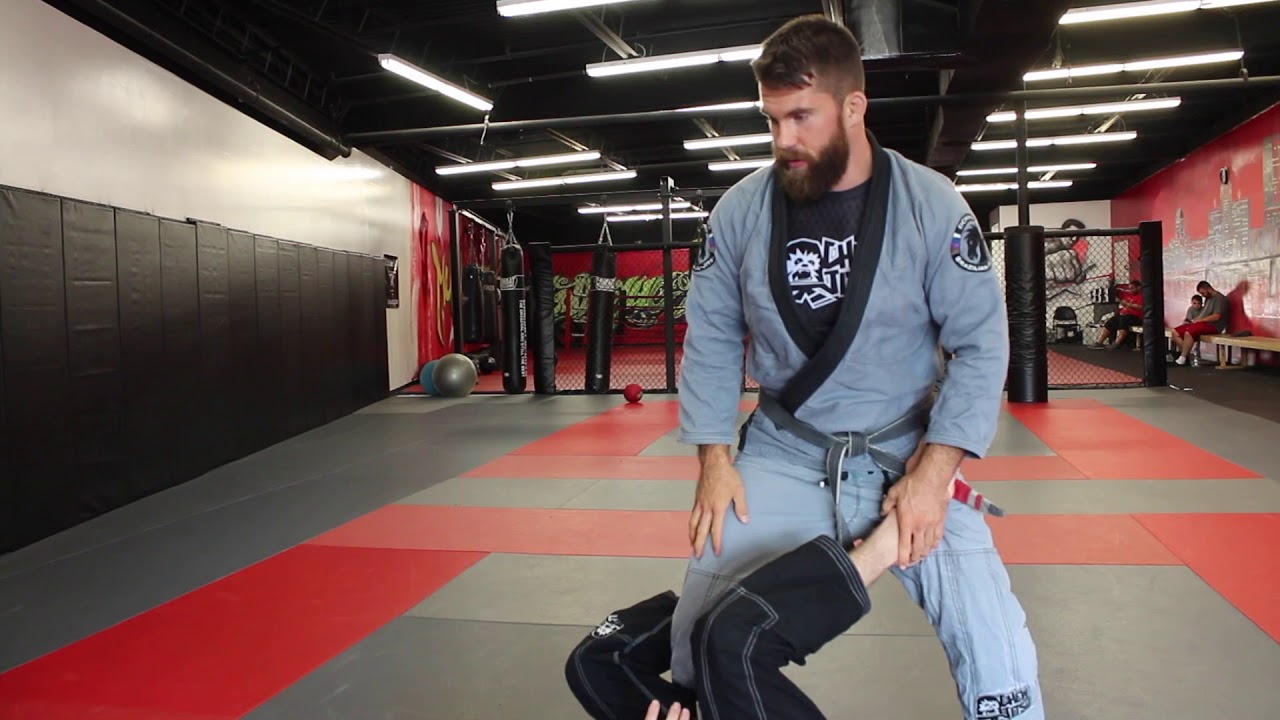 What Should I Do if Someone Farts During a Roll in BJJ? - YouTube