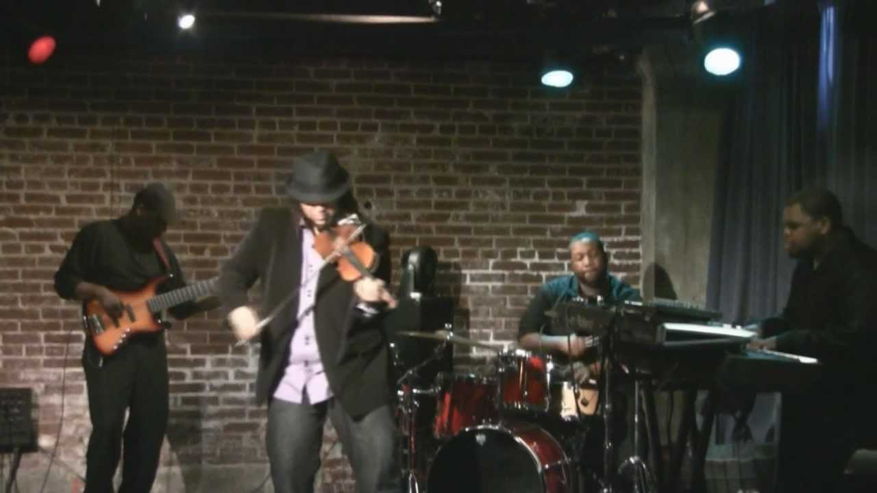 Maestro J - "Lotus Flower Bomb" Live - YouTube