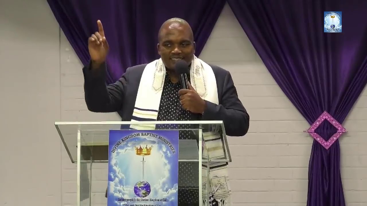 ZIMBABWE PASTOR WHO PROPHESIED ABOUT THE LOCUSTS OUTBREAK! SEE WHAT HE ...