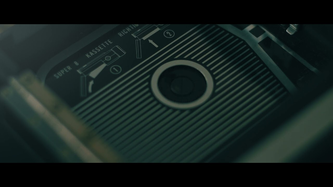 Super 8 Camera (Revue cockpit S|4) Close-Up / Static shot (cinematic ...