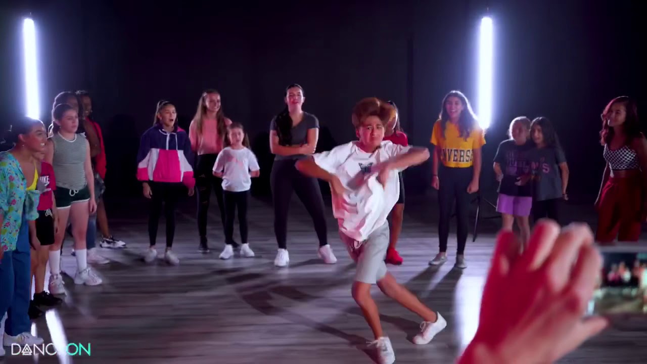 Uno Dance Challenge - YouTube