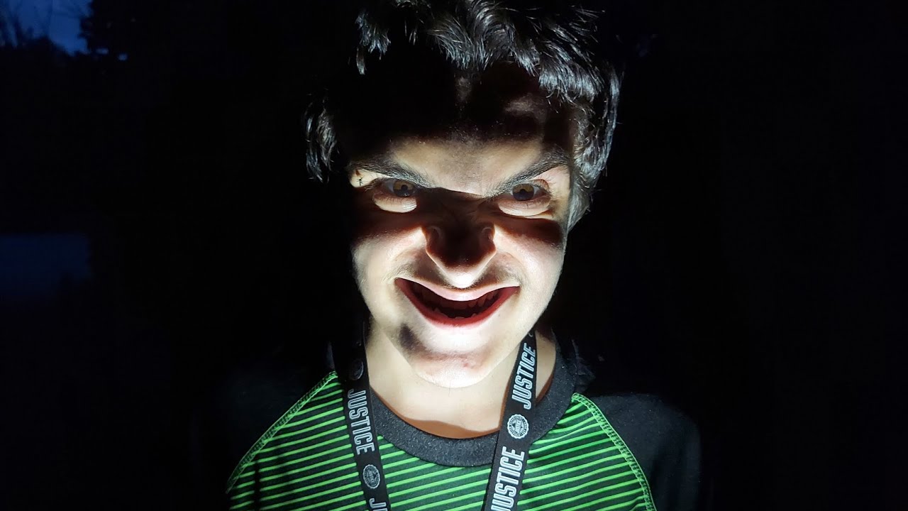 Steve Goes Ghost Hunting [SCARY] - YouTube