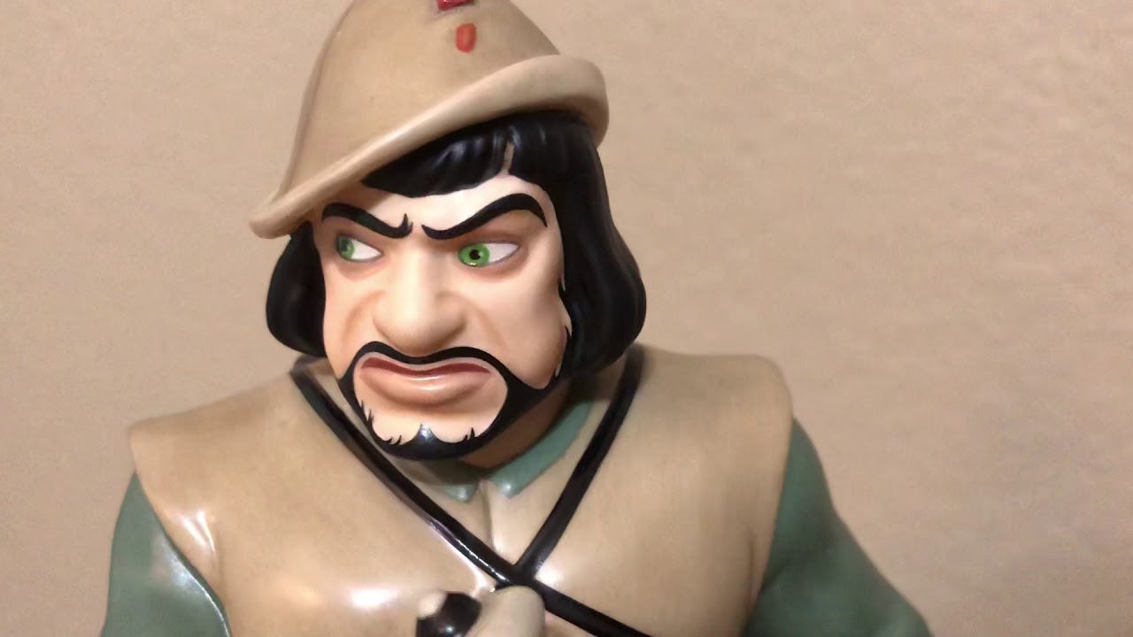 WDCC “Deadly Intent” The Huntsman Walt Disney Classic Collection - YouTube