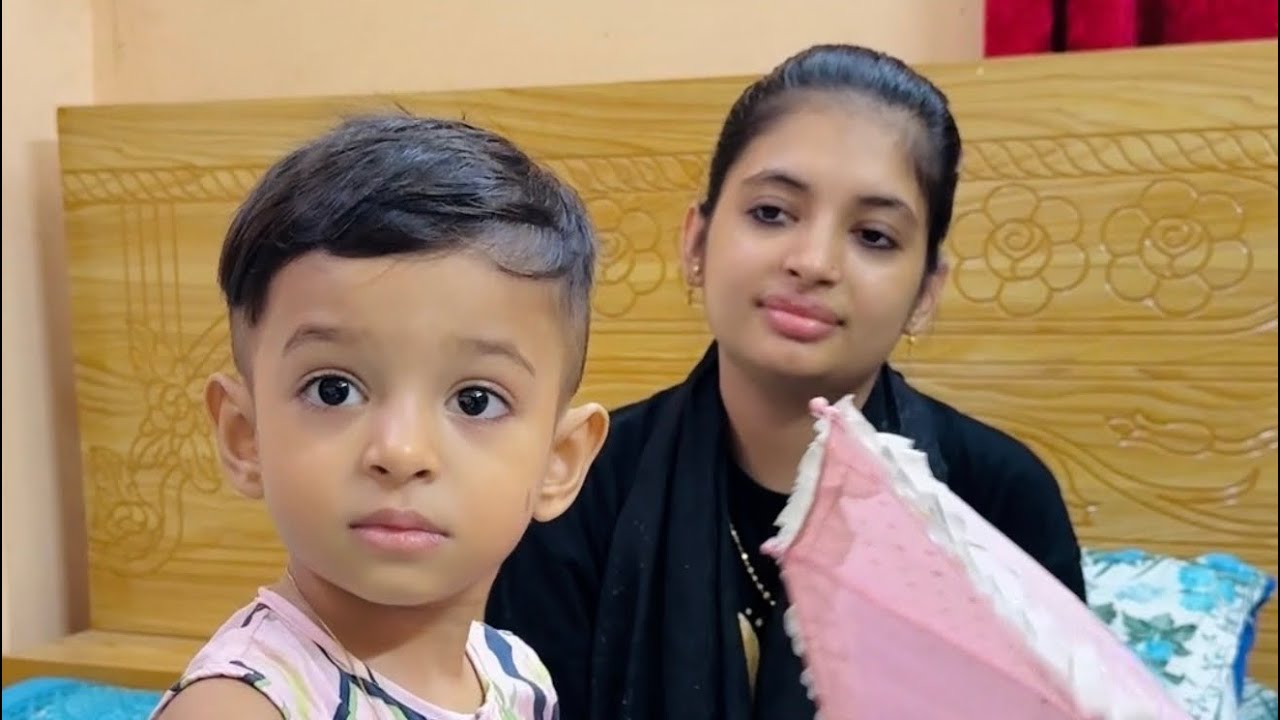 সাইফান ঘরের মধ্যেও ছাতা নিয়ে বসে আছে 🙄 | Sumaiya Robayed - YouTube