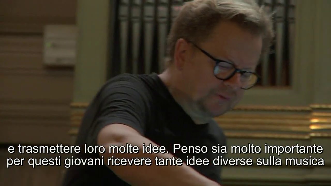 SOLO Masterclass - Intervista a Wenzel Fuchs - YouTube