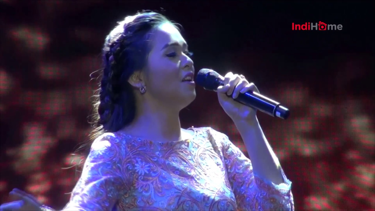Putri Ayu - Opening + Time to Say Goodbye (Live at HITMAN David Foster ...