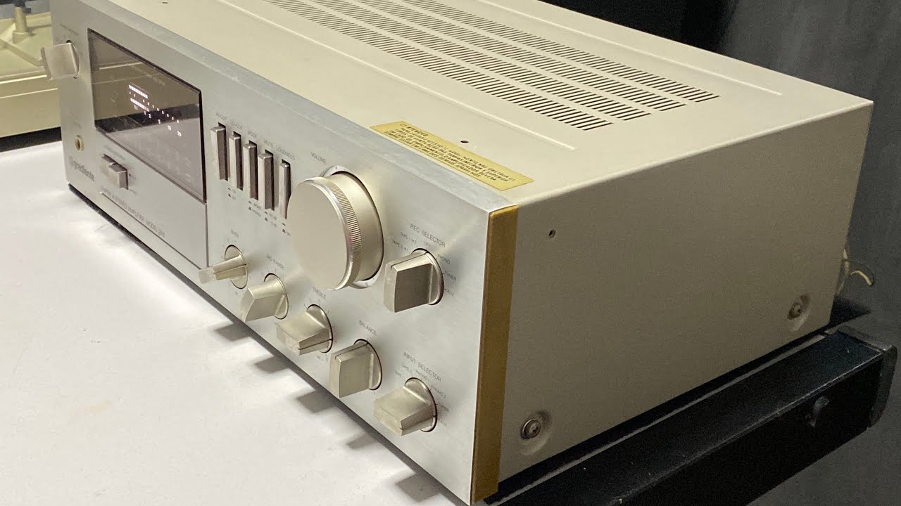 Amplificador GRADIENTE 246 / único dono / todo Original / Novíssimo ...