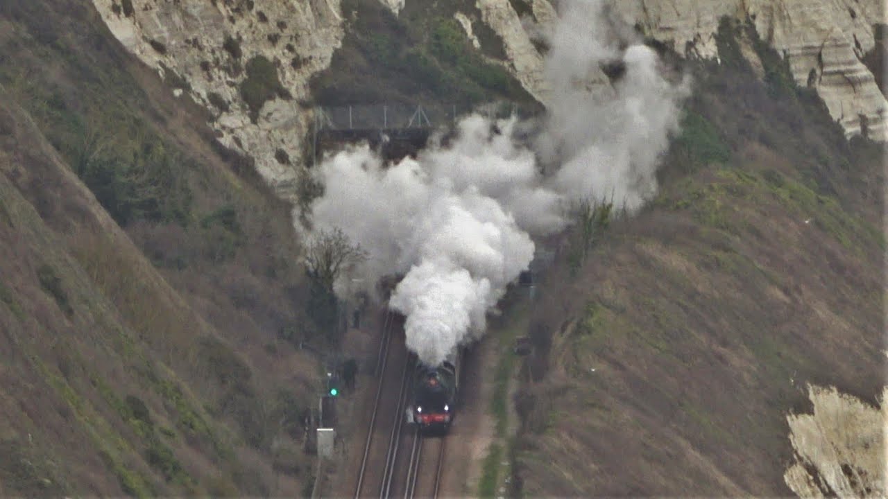 THE GOLDEN ARROW-STEAM LOCOMOTIVE 61306 Mayflower - YouTube
