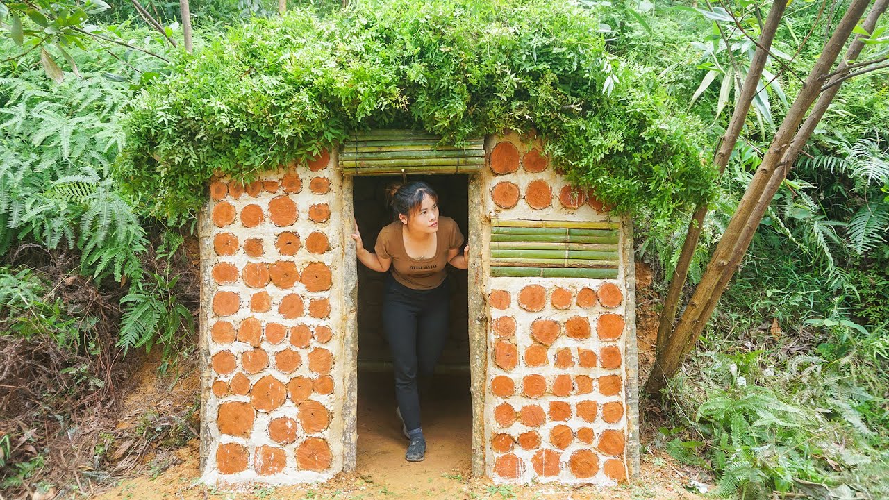 Alone Building Dugout House. Girl Living Off Grid In The Forest / YEN ...