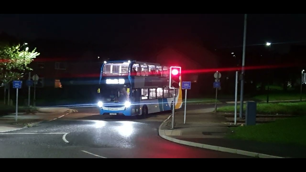 Stagecoach Yorkshire Holbrook First Enviro 400MMC 11649 Arriving into ...