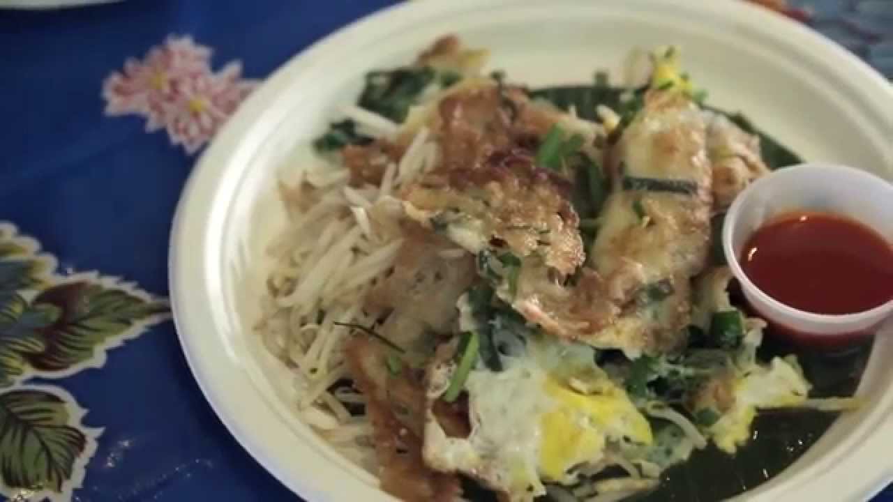 Off Duty: Wok Whippin' at Pok Pok - YouTube