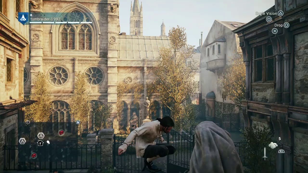 Assassins Creed Unity Arno Staring at a half naked statue 😂 - YouTube