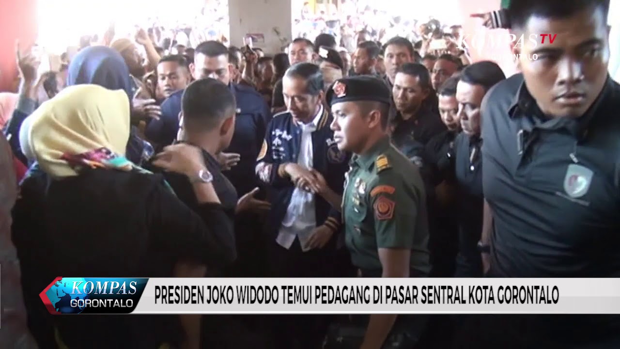 Presiden Joko Widodo Temui Pedagang Di Pasar Sentral Kota Gorontalo