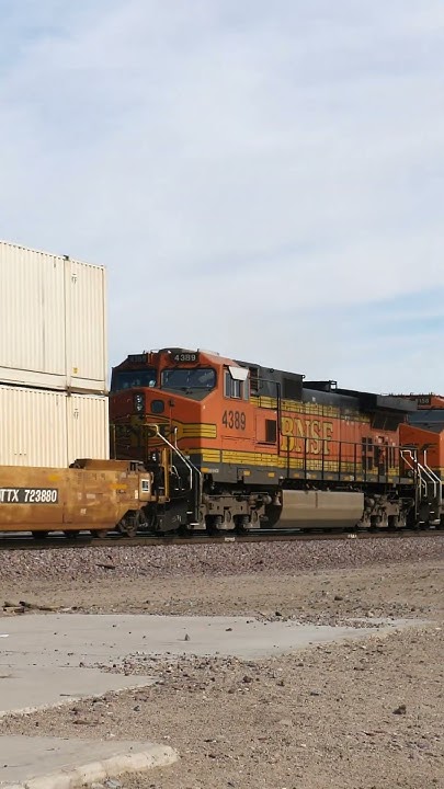BNSF 7408 EB Z TRAIN 12-10-2021 - YouTube