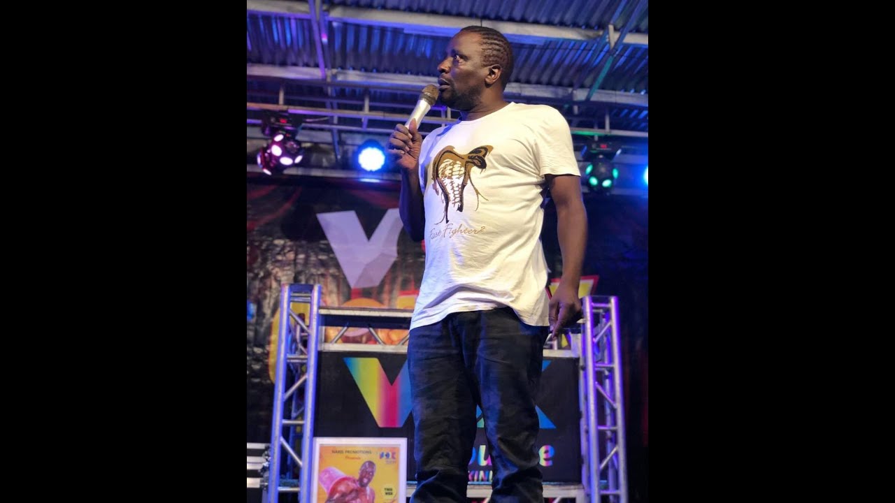 Amooti Omubalanguzi Ayigirizza Ennyumya Yakaboozi Comedy - YouTube